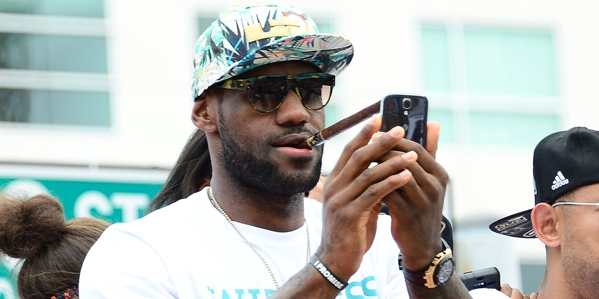 Late Night Tweeting Is Bad For NBA Shooting Percentages
